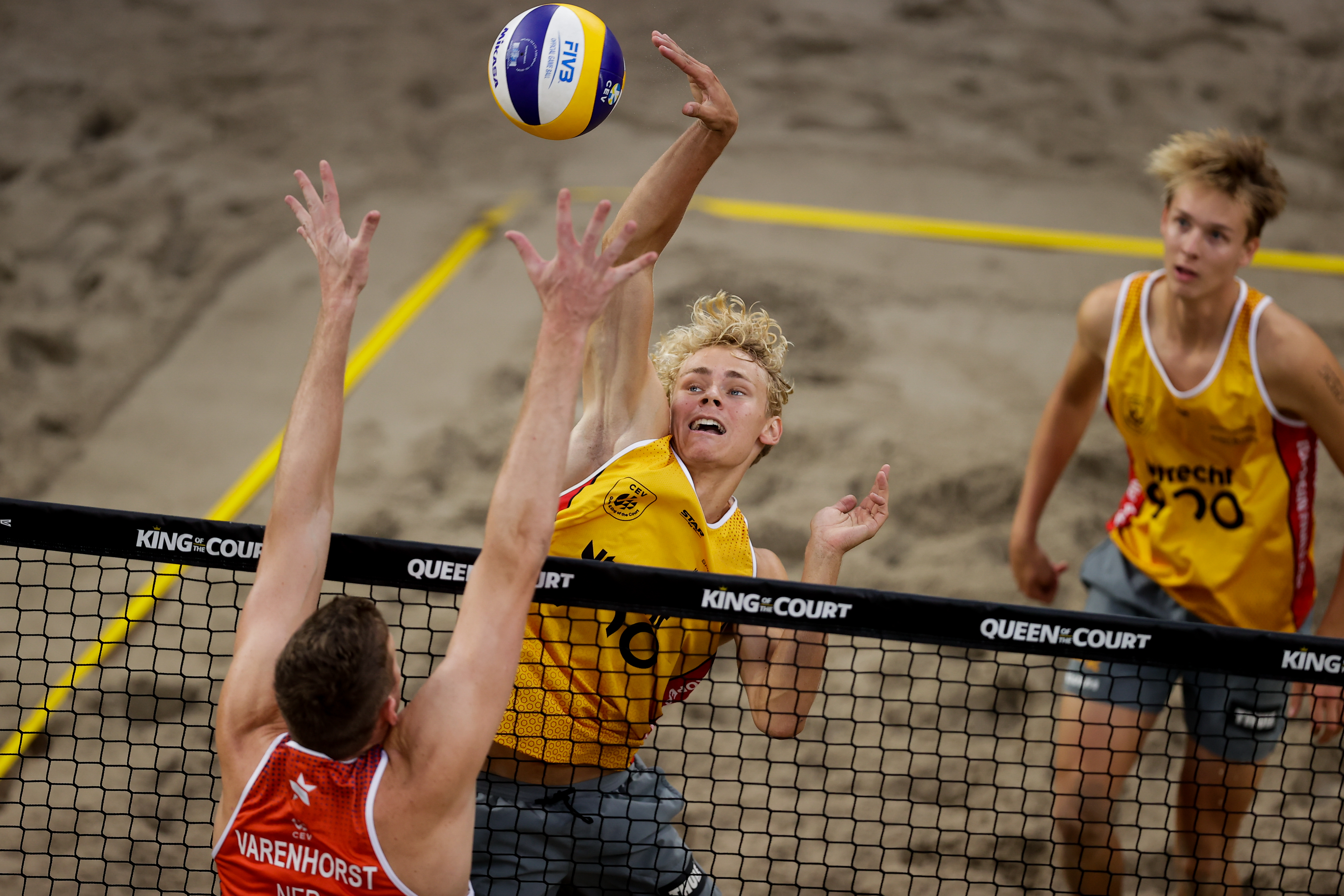 Sights on the semis on rainy Friday at Queen & King of the Court ...