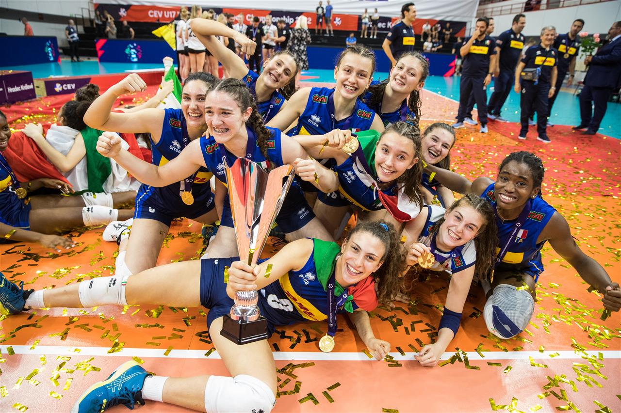 Another title for Italy - the Women U17 claim the EuroVolley trophy | CEV