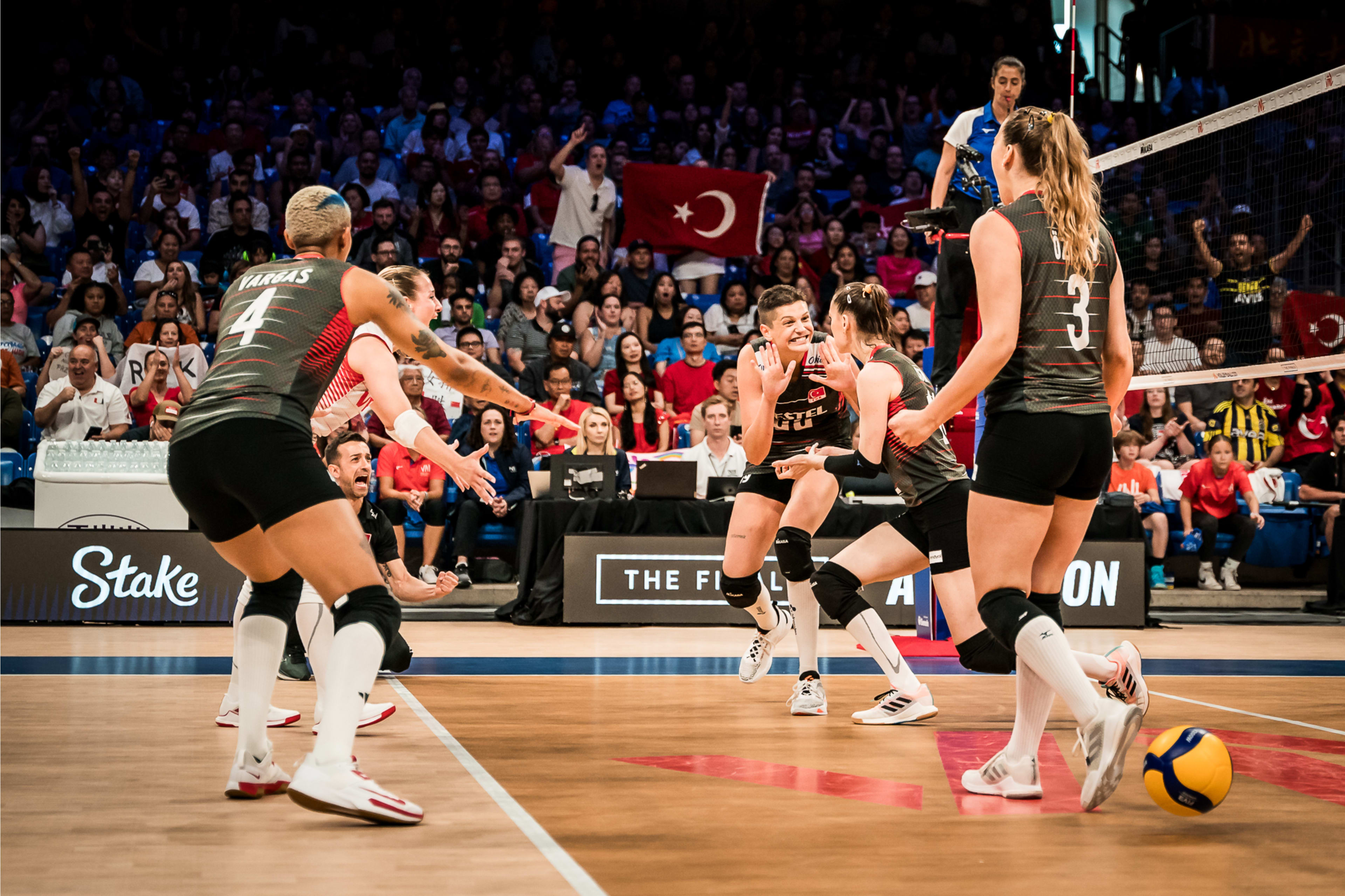 EuroVolleyW 2023: The Sultans of the Net to face the Queen of the North ...