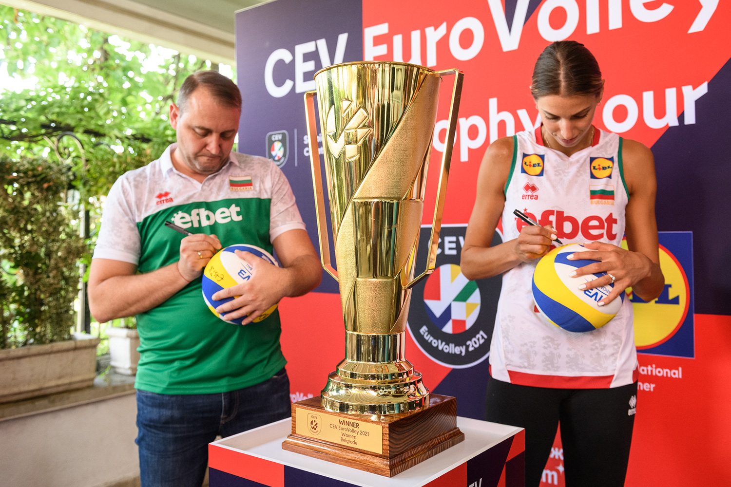 Plovdiv welcomes the golden EuroVolley 2021 Women winners’ trophy ...