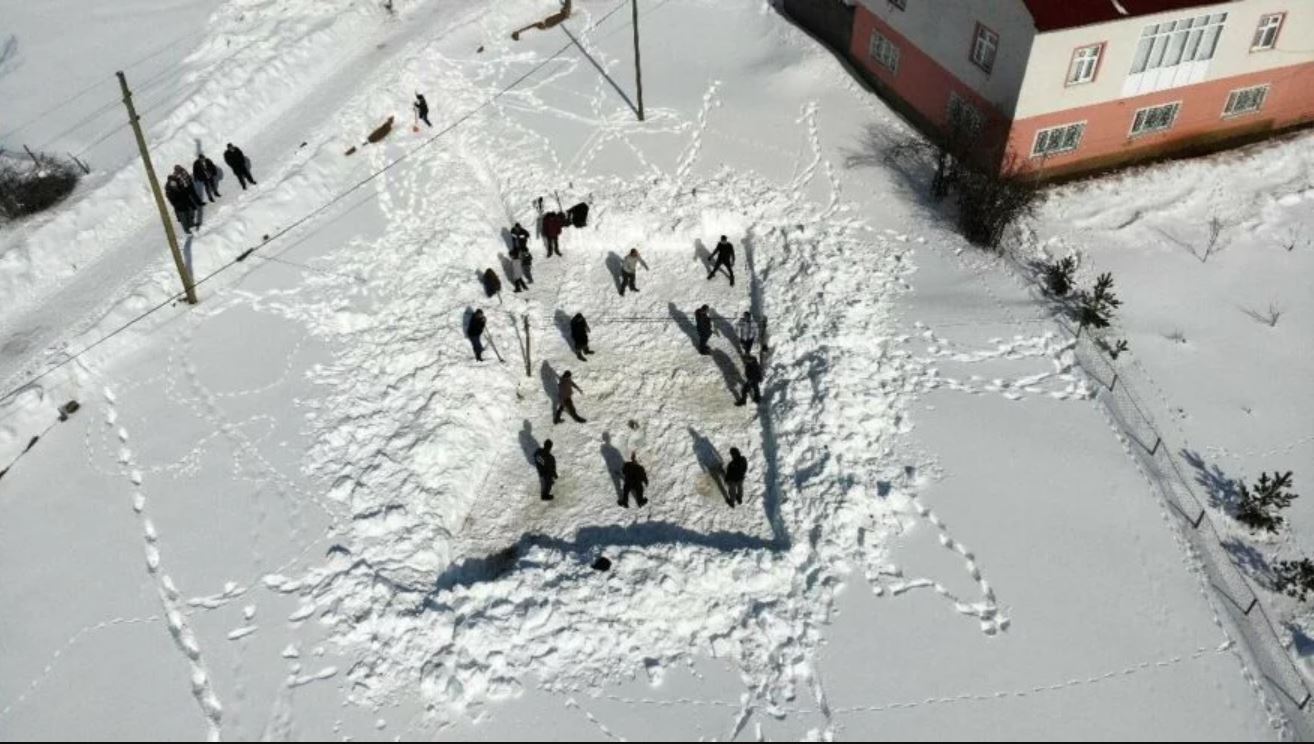 Snow Volleyball ‘pioneers’ found in small Turkish village | CEV