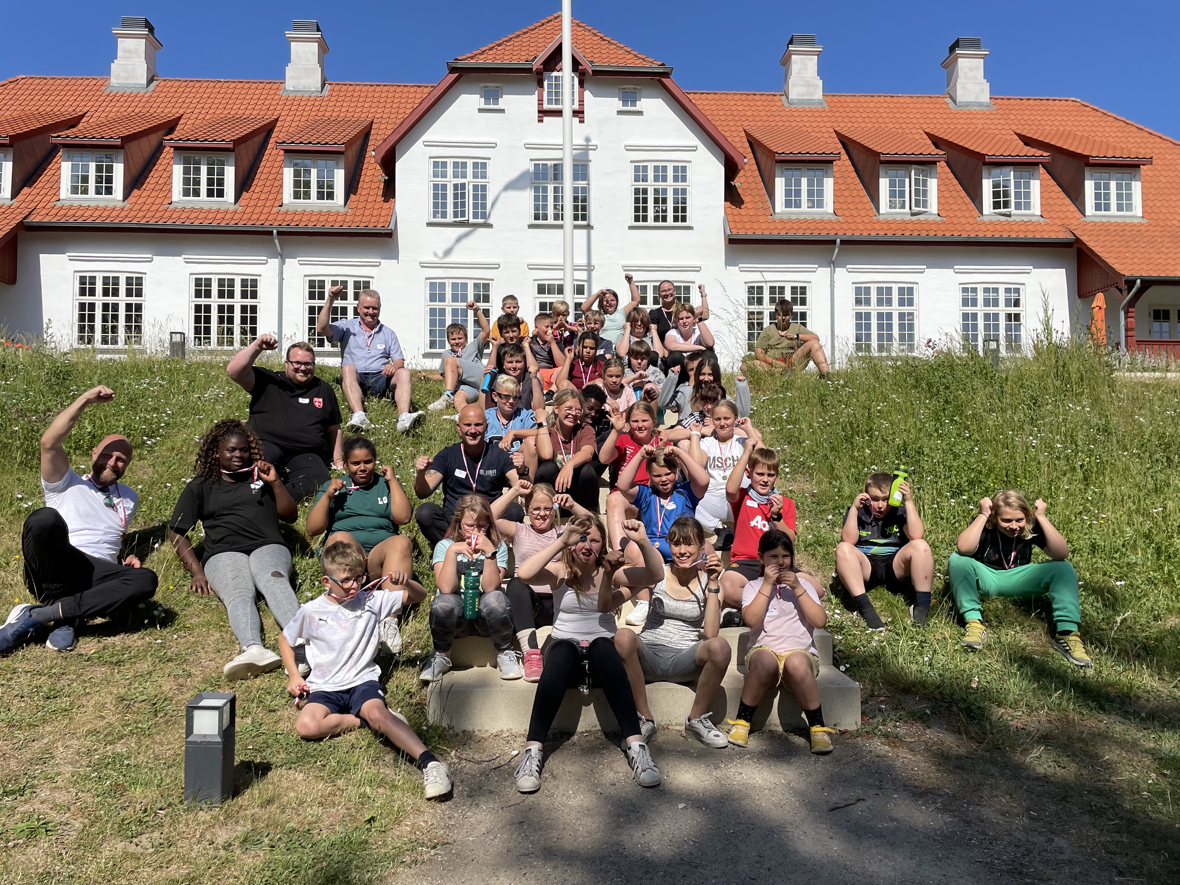 Kids grow their self-esteem with the help of CEV School Project in ...