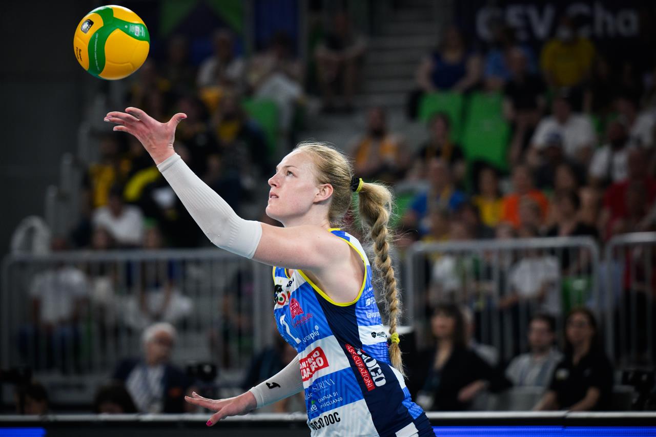 Team USA rising star Kathryn Plummer to stick with Conegliano for one ...
