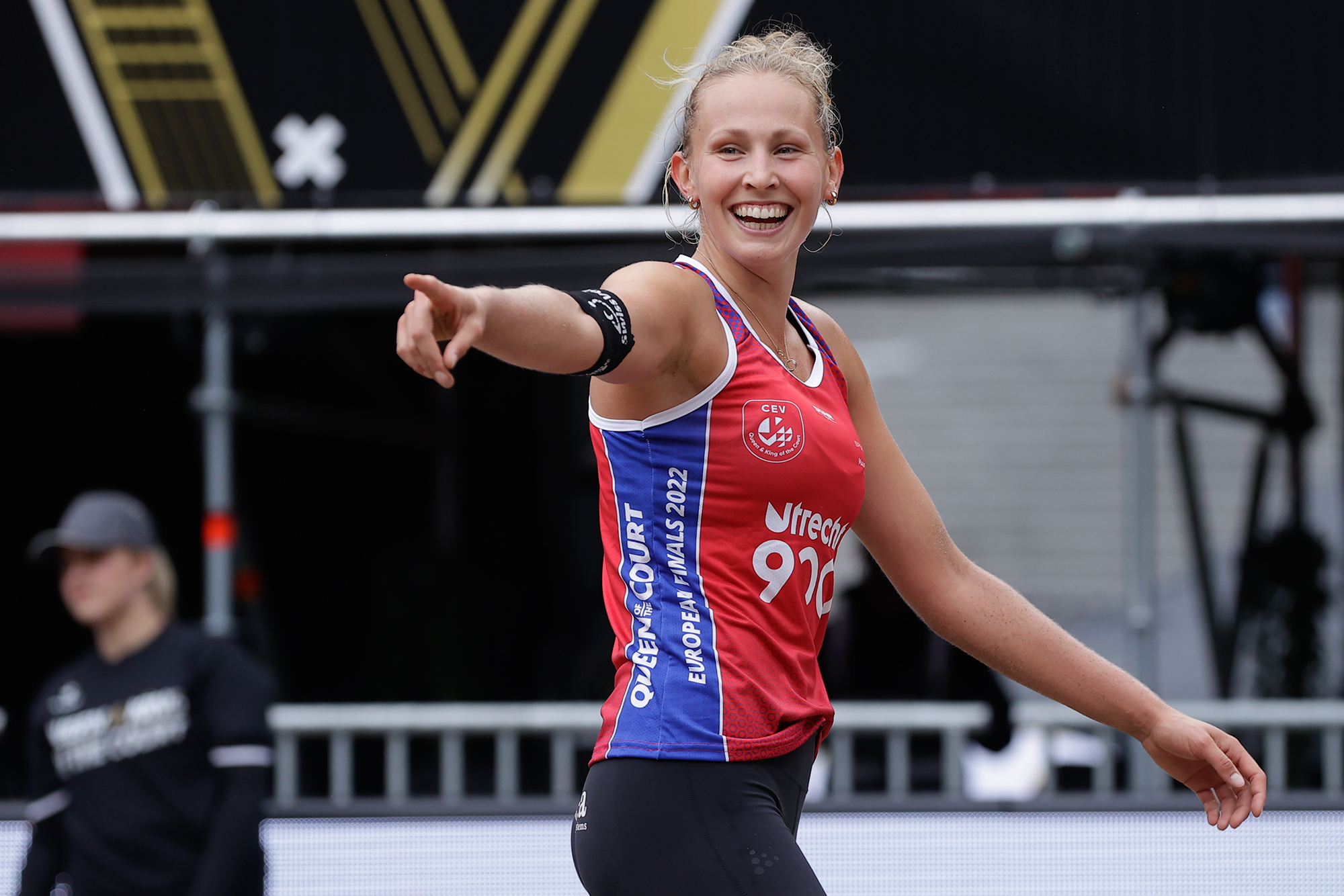 Sights on the semis on rainy Friday at Queen & King of the Court ...