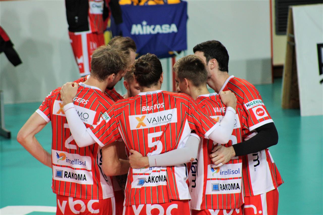 MAASEIK cruise to straight set win over young Mladost side | CEV